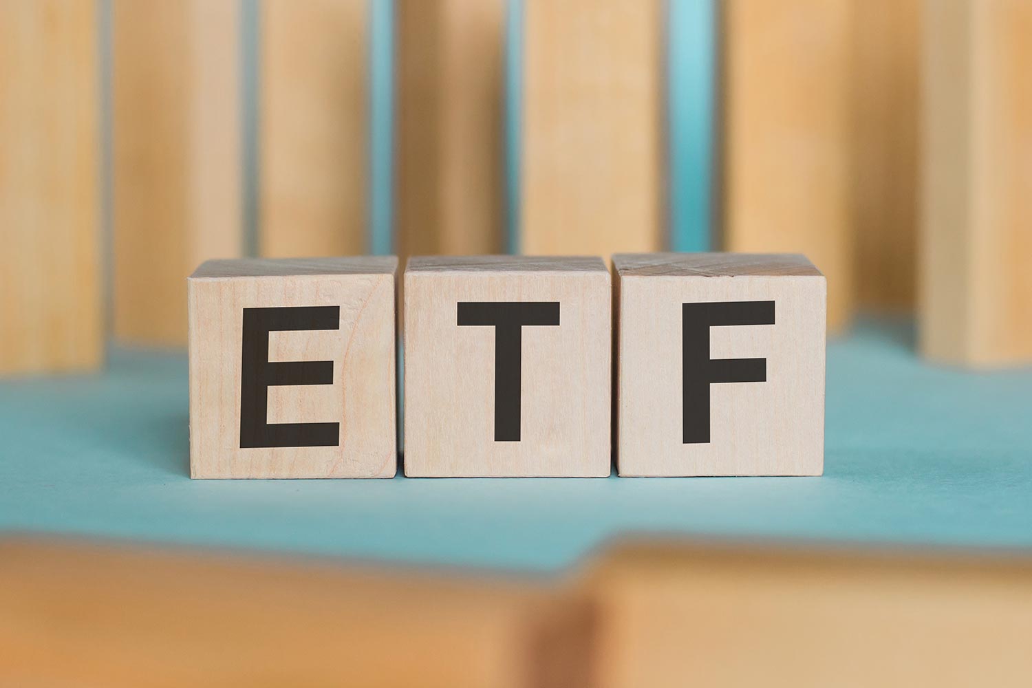 初心者にはETFがおすすめ！ ETFの値動きほか、特徴・運用方法を解説｜RENOSY マガジン（リノシーマガジン）